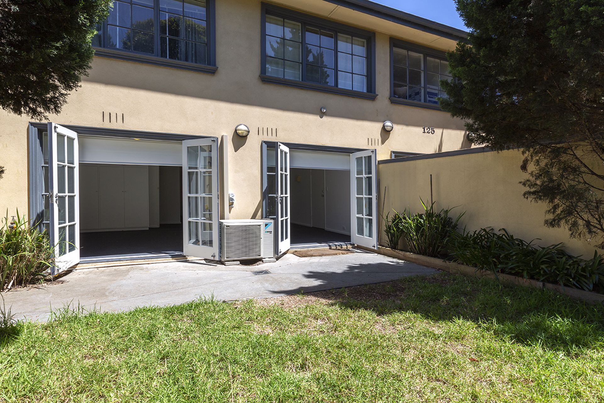 2 125 Kambrook Road 2-125-kambrook-road