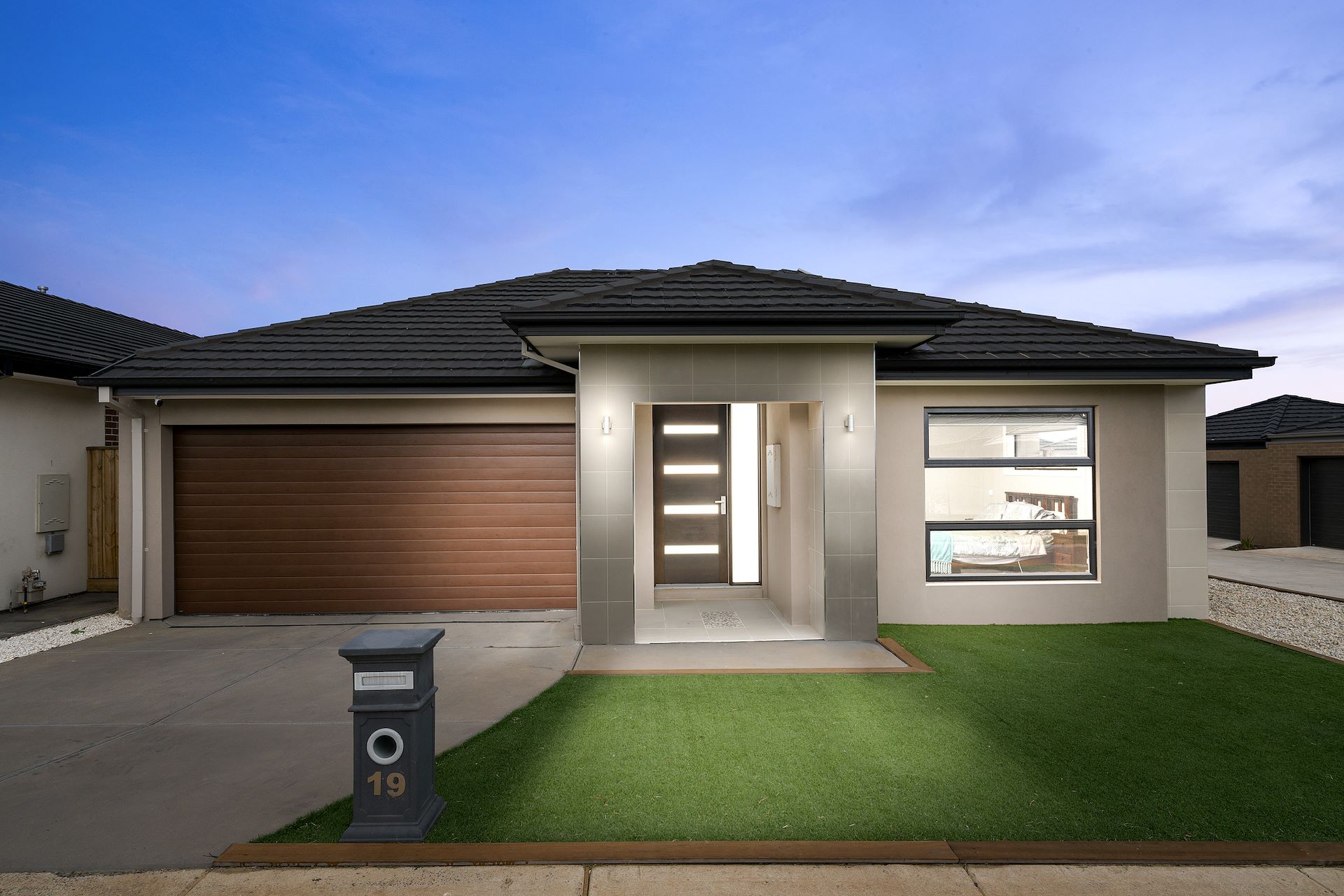 19 Amaretto Circuit, Manor Lakes, VIC 3024