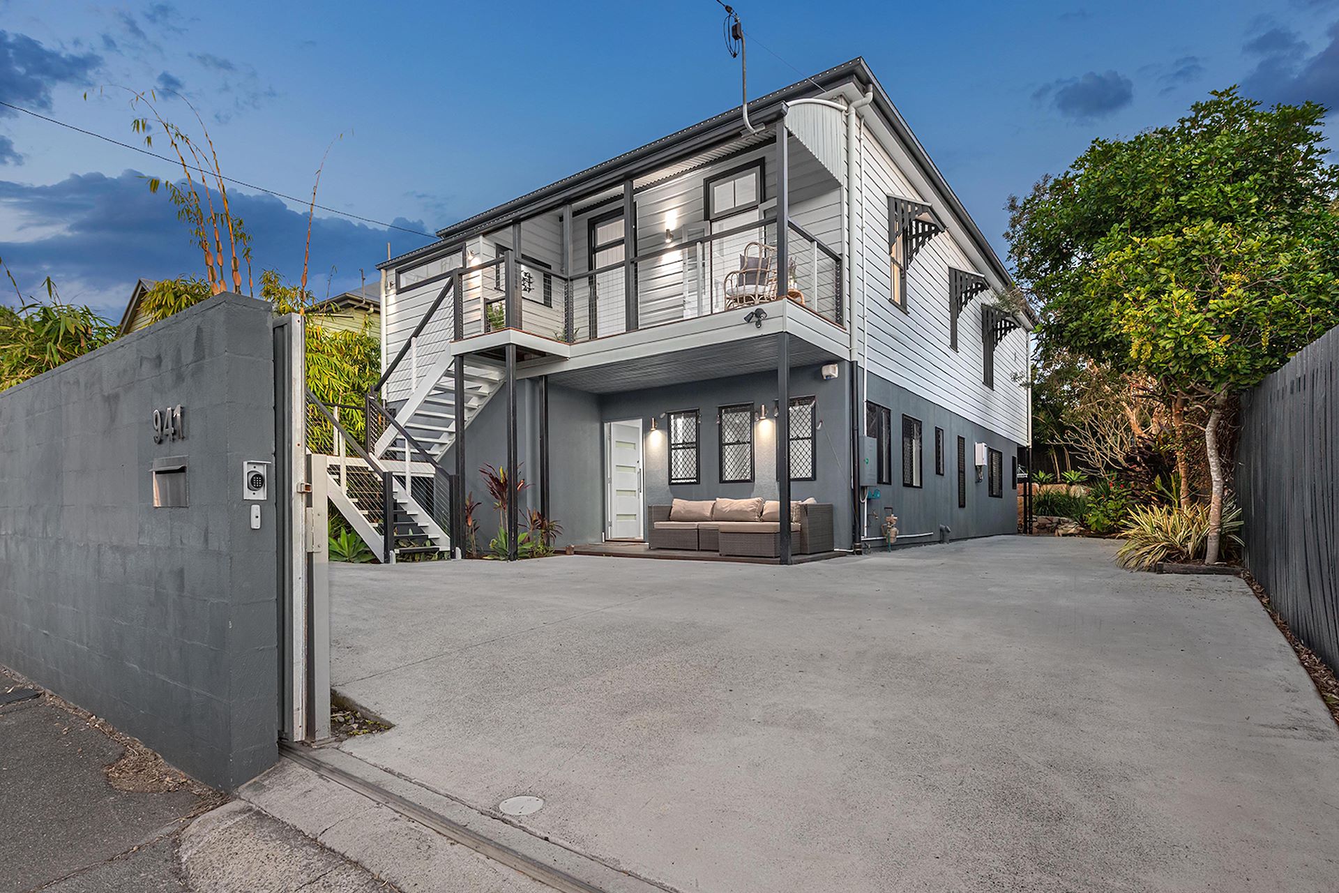 941-stanley-street-east